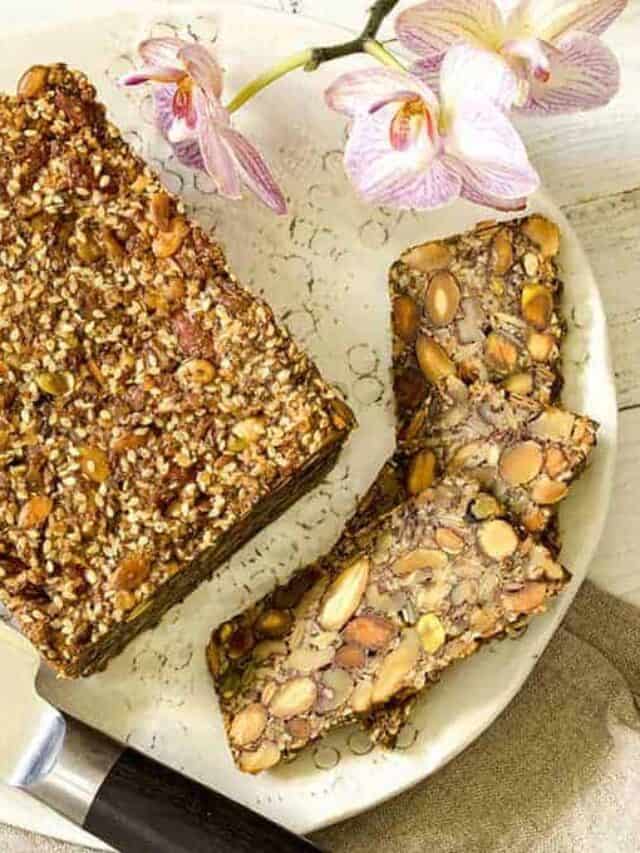 NUT AND SEED BREAD | KETO GLUTEN-FREE BREAD - TwoSleevers