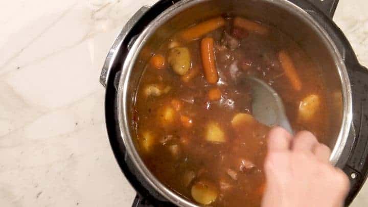 Easy Beef Daube Recipe + Video | A Quick and Delicious French Beef Stew ...