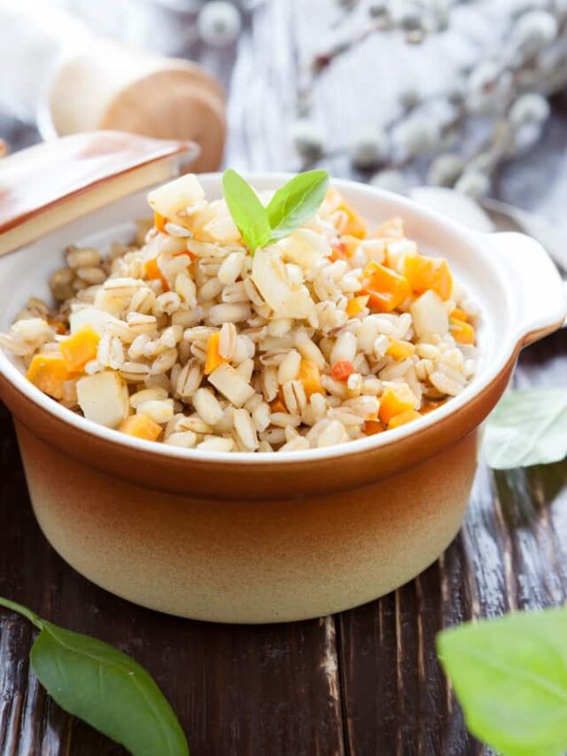 How to Cook Barley - TwoSleevers