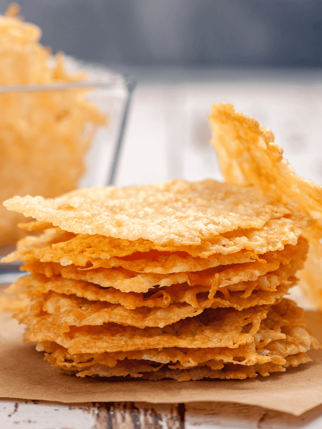 PARMESAN CRISPS | PROTEIN CHIP RECIPE - TwoSleevers
