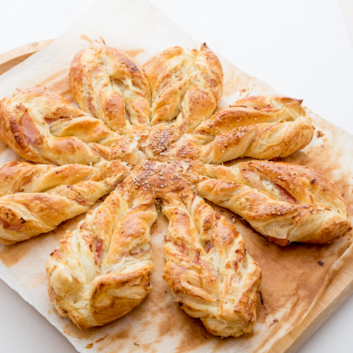 Star Bread Recipe | Cinnamon Star Bread - TwoSleevers