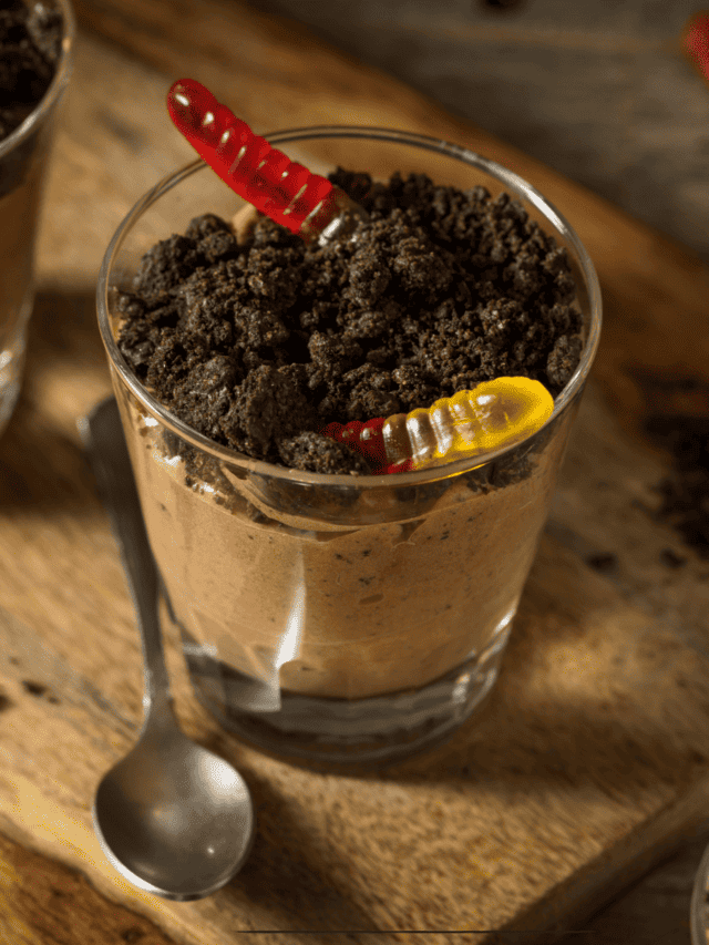 DIRT CAKE RECIPE | EASY DIRT PUDDING - TwoSleevers