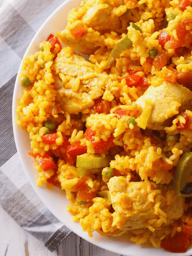 GALINHADA RECIPE | BEST BRAZILIAN CHICKEN AND RICE - TwoSleevers