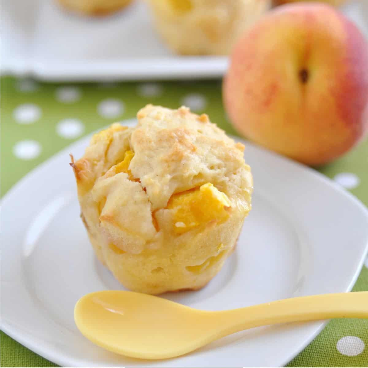 Peach Muffins | Fruity Peach Muffin Recipe - TwoSleevers